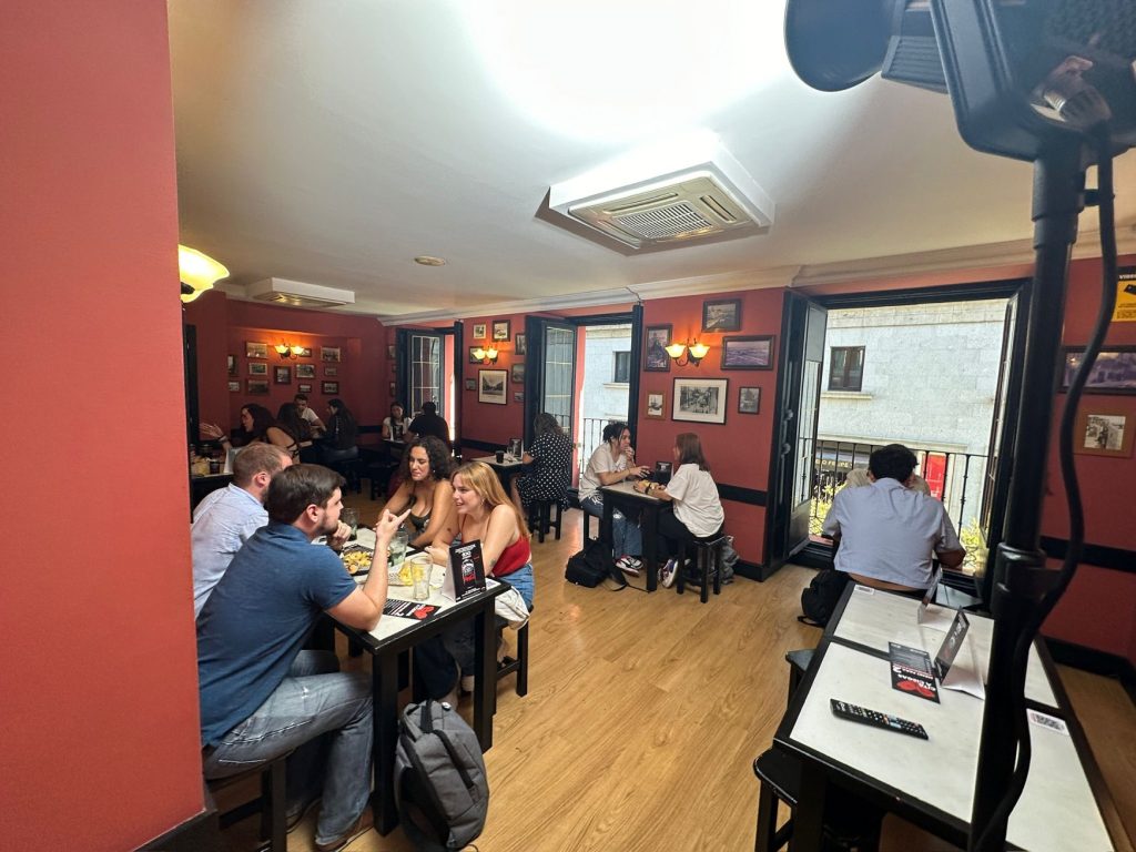 100 Montaditos organiza un evento con citas a ciegas y la lía en redes sociales - eventoplus.com