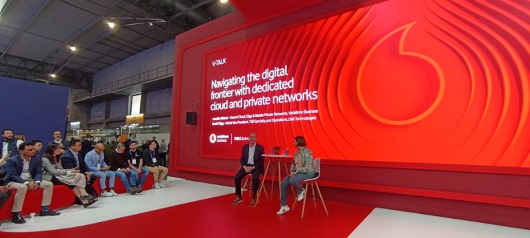 El stand de Vodafone en el MWC 2024 que se inspiró en una leyenda ...