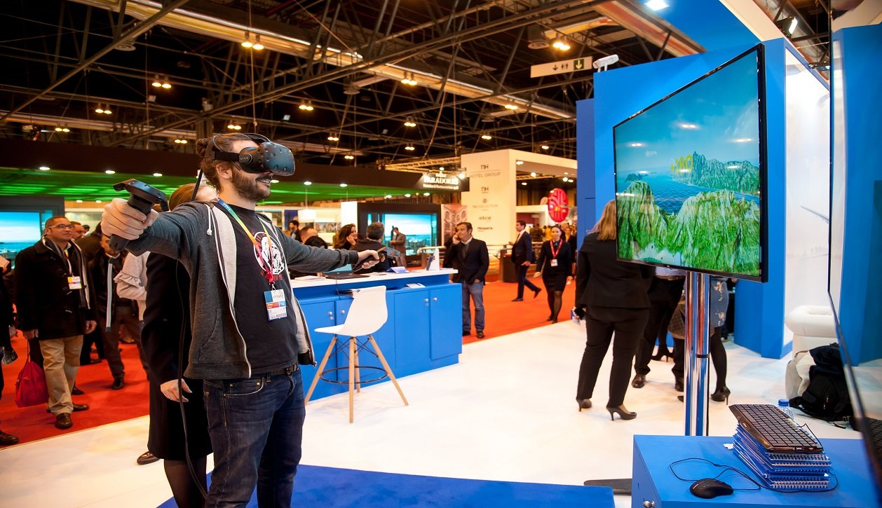 FITUR en 9 stands: ideas para comunicar con originalidad tu marca ...